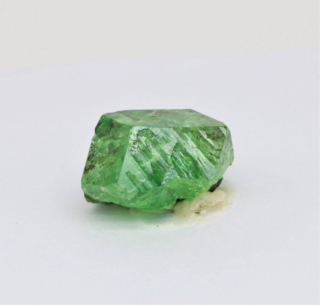 Tsavorite Mineral Specimen 30.18cts MS002b - GEMWORLD LTD